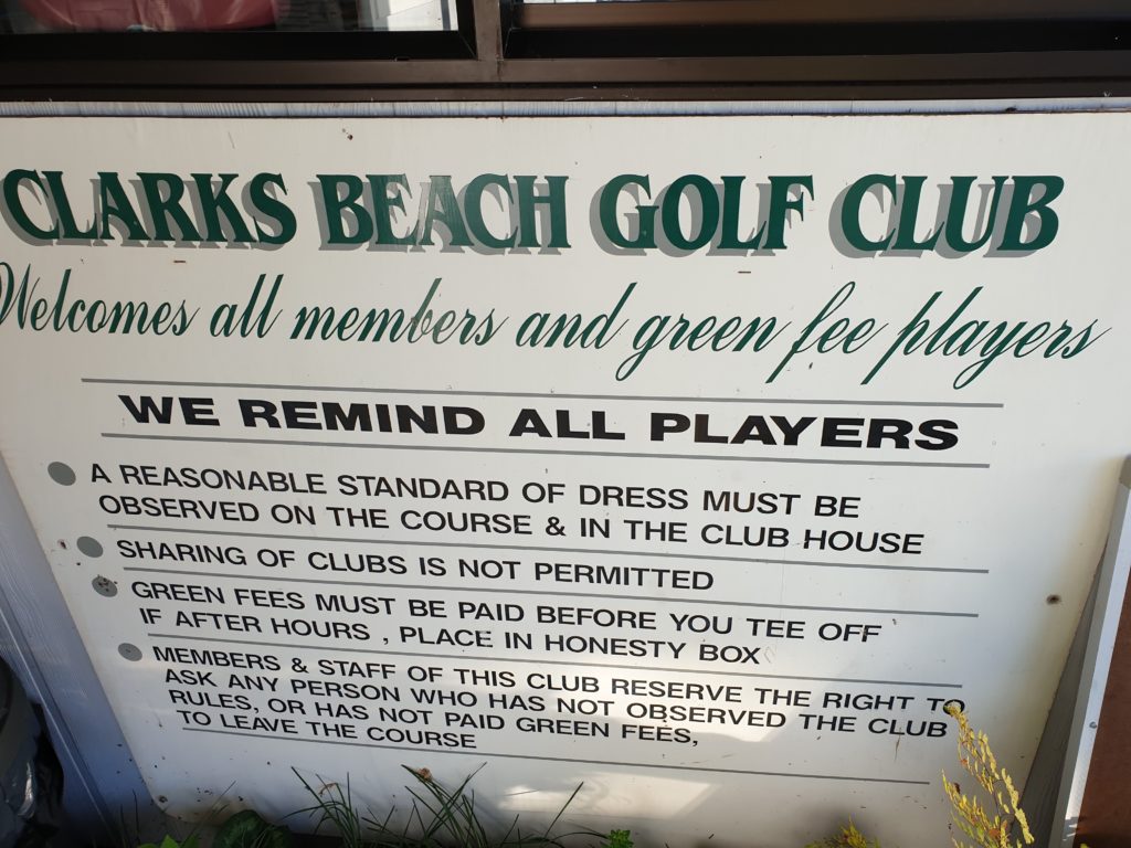 Clarks Beach Golf Club - a pretty little number with a hidden Sassy ...